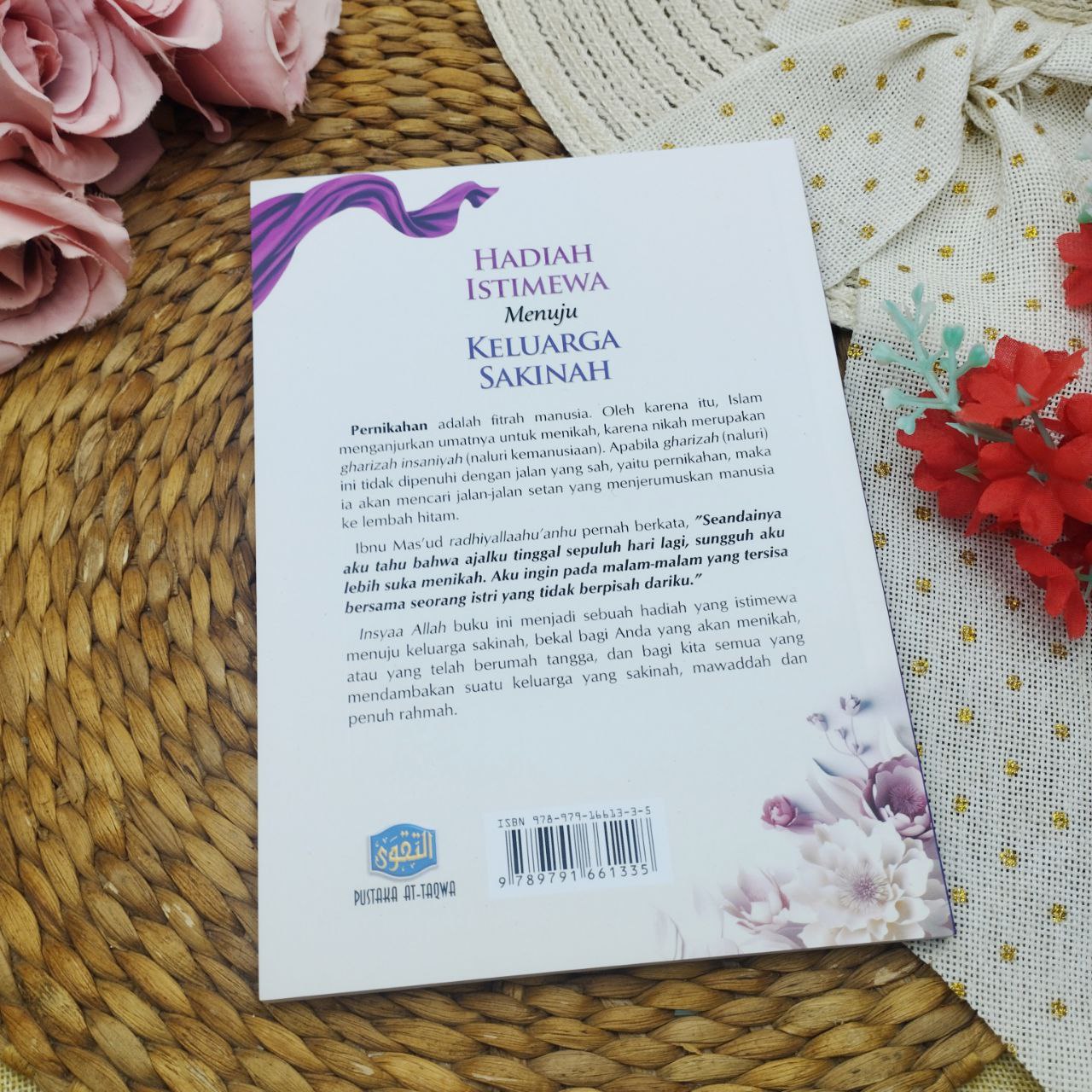 Buku Hadiah Istimewa Menuju Keluarga Sakinah - Toko Muslim