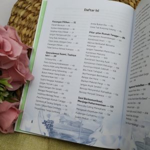 Buku Karena Keluarga Adalah Surga Dunia 125 Nasihat Keluarga Sakinah ...