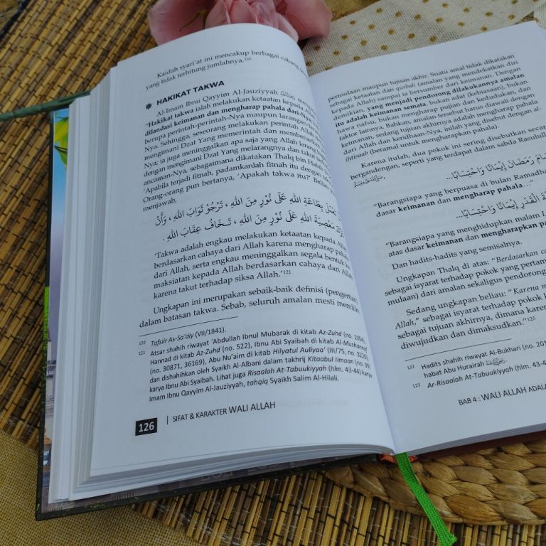 Buku Sifat Dan Karakter Wali Allah Dan Mengenali Tipuan Wali Setan ...